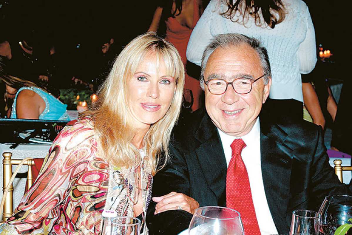 THΣ ΕΦΕΞΕ!- Ολόκληρο ΣΠΙΤΙ στη ΜΥΚΟΝΟ έγραψε η Ελένη ΚΟΚΚΑΛΗ στην ΔΟΥΚΙΣΣΑ ΝΟΜΙΚΟΥ!!! – Makeleio.gr