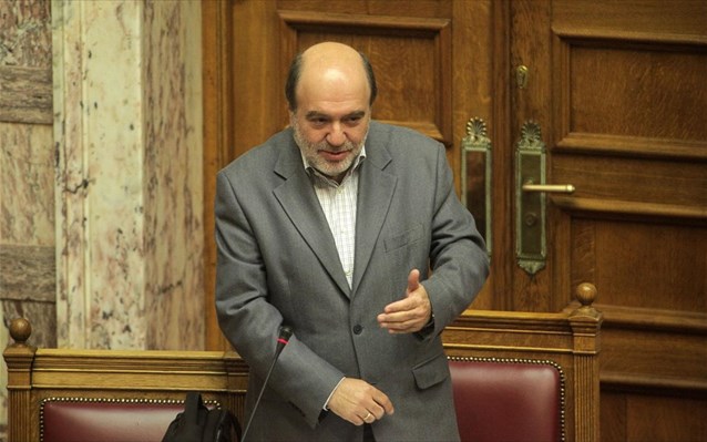 Αλεξιάδης: Επανεξέταση αλλά όχι απόσυρση της διάταξης για το τέλος στο ...