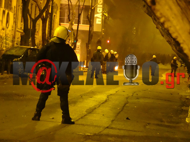 ΩΡΑ 22:32 – Στην πλατεία Εξαρχείων μεταφέρθηκαν τα επεισόδια (φωτο & βίντεο – makeleio.gr ...