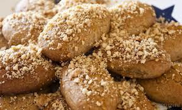 ΑΥΤΗ είναι η ΜΑΚΑΒΡΙΑ προέλευση του αγαπημένου μας μελομακάρονου ...