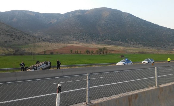 ΑΠΙΣΤΕΥΤΟ τροχαίο στη Κοζάνη: ΚΙ ΟΜΩΣ ΒΓΗΚΕ ζωντανός ο οδηγός! (βίντεο ...