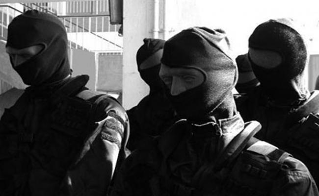ΑΠΙΣΤΕΥΤΕΣ ΣΚΗΝΕΣ ΣΕ ΠΑΝΕΠΙΣΤΗΜΙΟ! ΚΟΥΚΟΥΛΟΦΟΡΟΙ ΜΠΟΥΚΑΡΑΝ ΜΕΣΑ ΚΑΙ ...