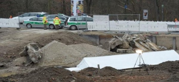 Η ΜΕΓΑΛΥΤΡΗ ΕΚΚΕΝΩΣΗ ΣΤΗ ΓΕΡΜΑΝΙΑ ΑΠΟ ΤΟ Β΄ ΠΑΓΚΟΣΜΙΟ ΠΟΛΕΜΟ! Ποιος ο ...