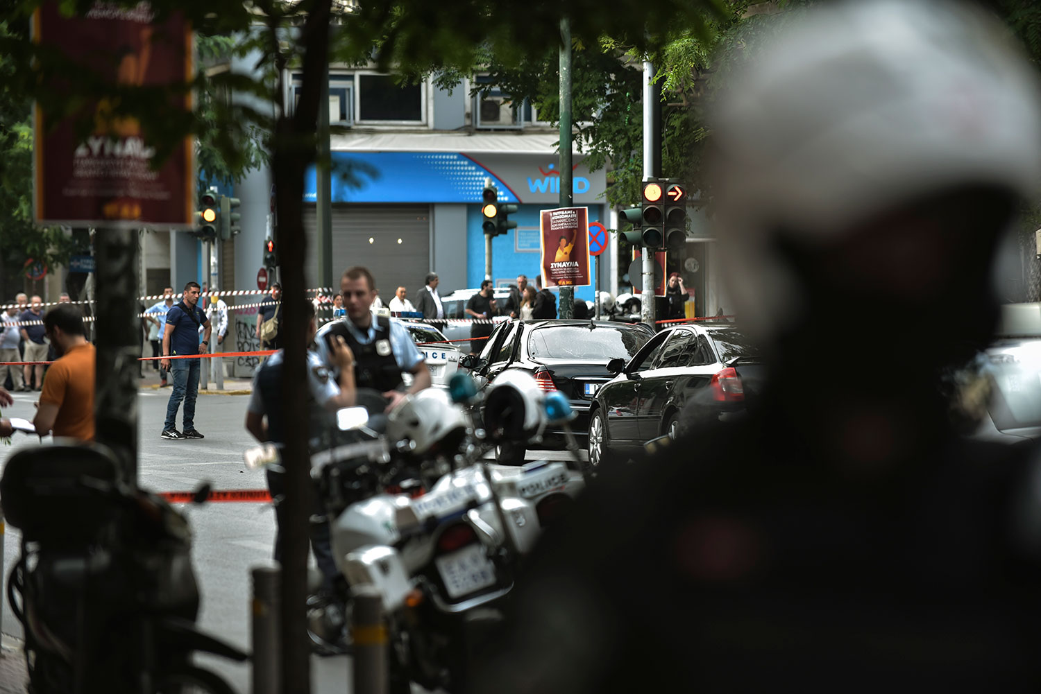 ΕΚΤΑΚΤΟ: ΕΚΡΗΞΗ ΑΠΟ ΦΑΚΕΛΟ – ΒΟΜΒΑ ΣΤΟ ΑΥΤΟΚΙΝΗΤΟ ΤΟΥ ΛΟΥΚΑ ΠΑΠΑΔΗΜΟΥ ...