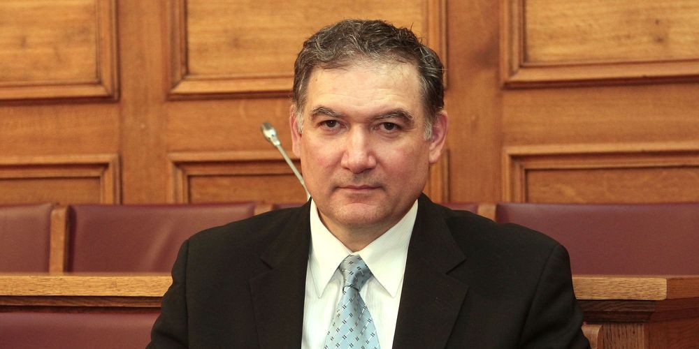 ΦΩΝΑΞΕ «ΖΗΤΩ Η ΕΛΛΑΣ» ΜΕΣΑ ΣΤΗ ΔΙΚΗ ΤΟΥ Α.ΓΕΩΡΓΙΟΥ ΚΑΙ ΔΕΙΤΕ ΤΙ ΤΗΣ ...