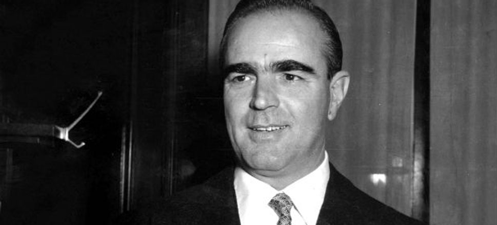 Δείτε τι λένε οι κομμουνιστές για τον “εθνάρχη” Καραμανλή – Makeleio.gr