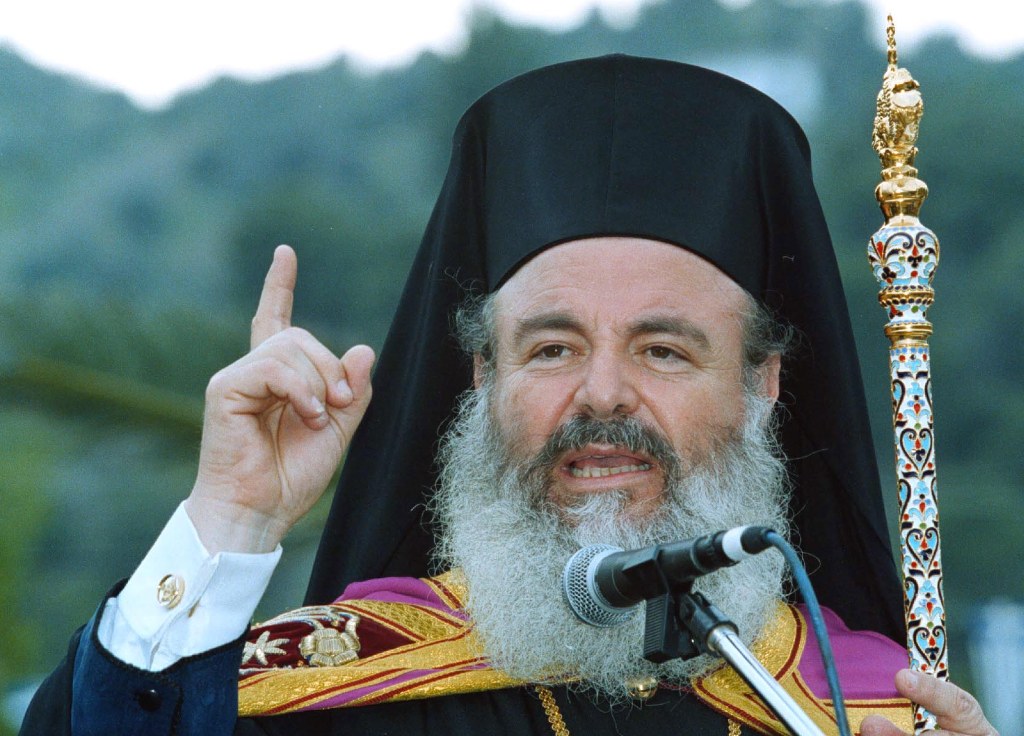 Βόμβα από συνεργάτη του Μακαριστού Χριστόδουλου για Μακεδονικό – Βέλη ...