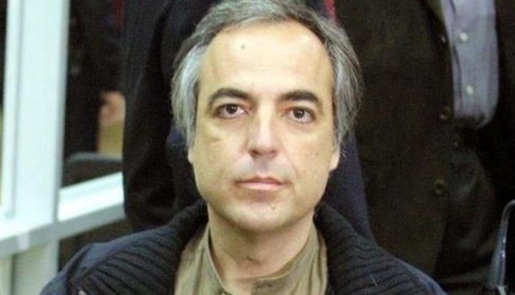 ΛΕΙΠΕΙ Ο ΜΑΗΣ ΑΠ’ ΤΗ ΣΑΡΑΚΟΣΤΗ;;;; Ο Κουφοντίνας σηκώνει το λάβαρο της ...