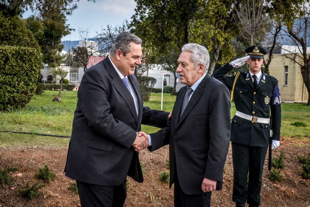 “ΟΙ ΣΤΡΑΤΙΩΤΙΚΟΙ ΕΙΝΑΙ ΟΜΗΡΟΙ ΣΤΑ ΧΕΡΙΑ ΤΩΝ ΤΟΥΡΚΩΝ. ΖΗΤΑΩ ΒΟΗΘΕΙΑ ...