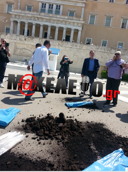 ΏΡΑ 11:58! ΠΑΓΩΣΕ ΟΛΗ Η ΕΛΛΑΔΑ! ΤΩΡΑ ΣΤΟΝ ΑΓΝΩΣΤΟ ΣΤΡΑΤΙΩΤΗ! ΟΙ ...