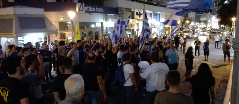 “ΠΡΟΔΟΤΕΣ, ΕΧΕΤΕ ΚΑΙ ΜΟΥΤΡΑ ΚΟΠΡΟΣΚΥΛΑ! ΕΞΩ ΑΠΟ ΤΗΝ ΕΛΛΑΔΑ ΡΕ!” ΔΕΝ ...