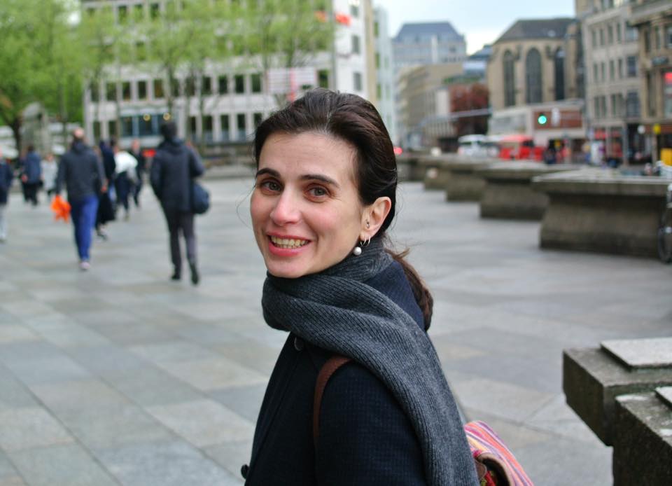 KATAΡΡΕΕΙ και διώχνει δημοσιογράφους η “ΚΑΘΗΜΕΡΙΝΗ”! ΣΥΓΚΛΟΝΙΣΤΙΚΗ ...