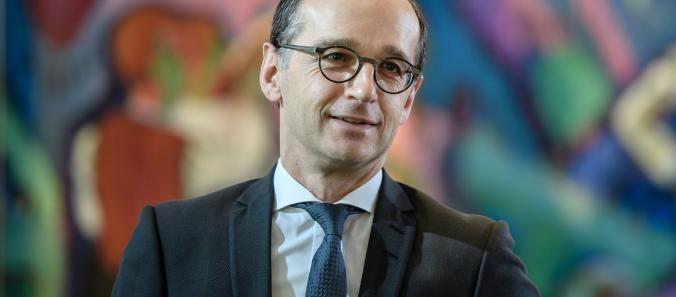 Κράτος ΜΠΑΝΑΝΙΑ! Αυτός ο μ@λ@κ@ς, κανονίζει τι θα ψηφίσουμε; Θα δούμε ...