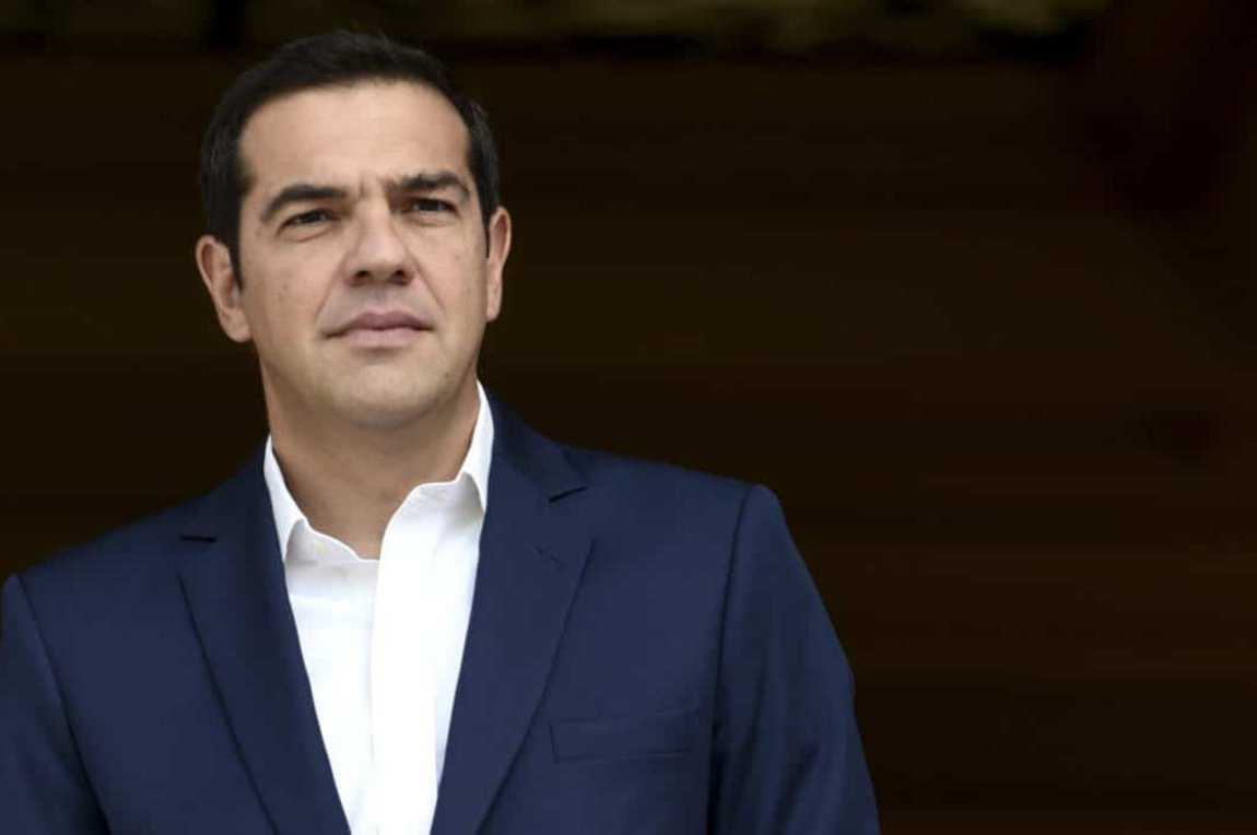 ΤΡΕΧΟΥΝ ΝΑ ΜΑΖΕΨΟΥΝ ΤΑ ΑΣΥΜΜΑΖΕΥΤΑ ΣΤΟ ΜΑΞΙΜΟΥ ΓΙΑ ΤΗΝ ΝΤΟΛΤΣΕ ΒΙΤΑ ΤΟΥ ...
