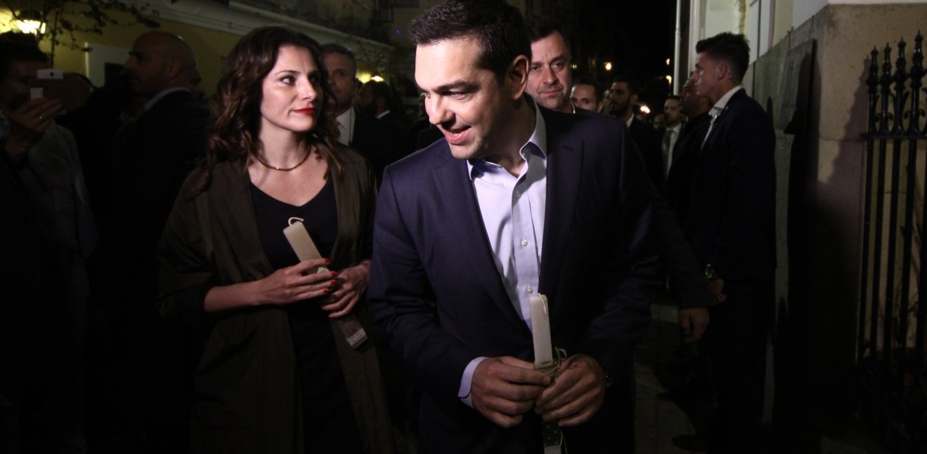 ΣΥΓΝΩΜΗ ΚΥΡΙΕ, ΠΟΙΟΣ ΕΙΣΤΕ;;; ΜΗΠΩΣ Ο ΑΥΤΟΚΡΑΤΟΡΑΣ ΤΗΣ ΡΩΜΗΣ Ή Ο ΠΑΠΑΣ ...