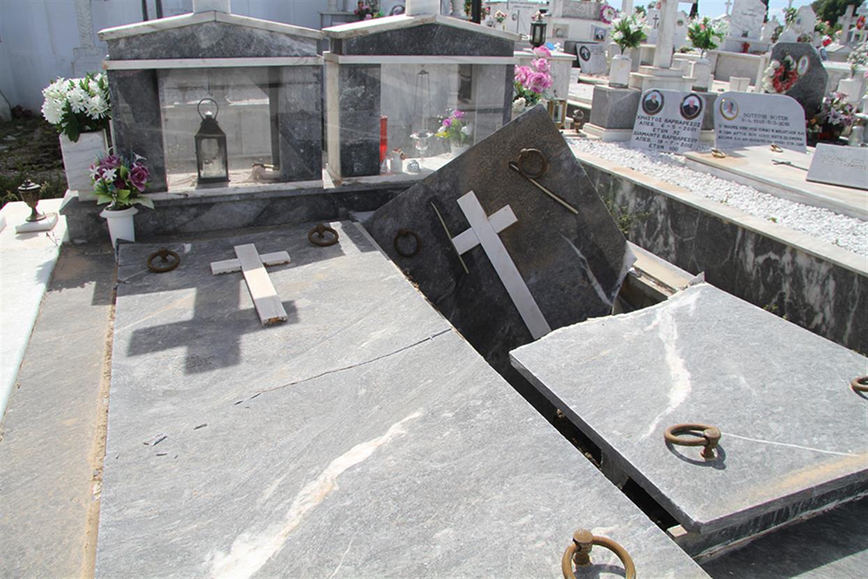Άνοιξαν οι τάφοι από τον σεισμό στα νεκροταφεία της Ανδραβίδας ...