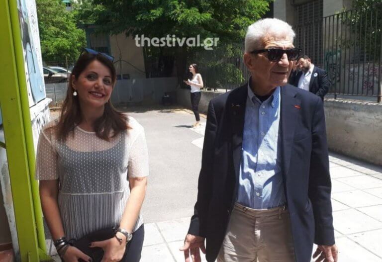 Μπουτάρης: Είμαι νιόπαντρος! Θα αφοσιωθώ στην σύζυγό μου (ΒΙΝΤΕΟ ...