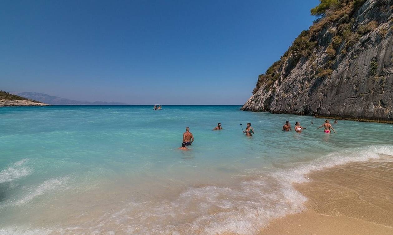 Σκιάθος: Ήθελε να βγάλει φωτογραφία στην παραλία – Η κατάληξη ήταν ...