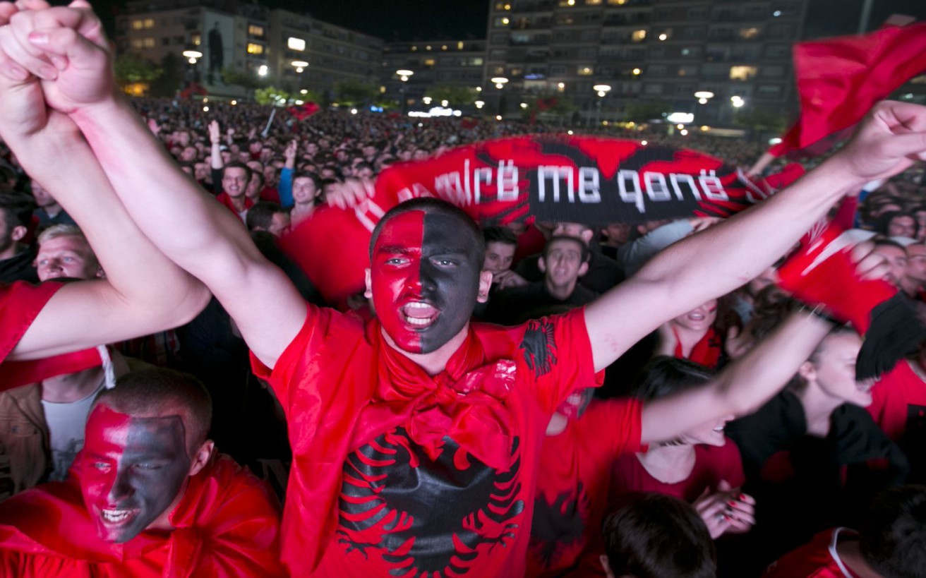 Η ΠΑΤΡΙΔΑ ΥΠΟ ΠΟΛΙΟΡΚΙΑ! ΠΟΡΕΙΑ ΑΠΟ ΟΠΛΙΣΜΕΝΑ ΑΛΒΑΝΙΚΑ ΦΑΣΙΣΤΟΓΟΥΡΟΥΝΙΑ ...