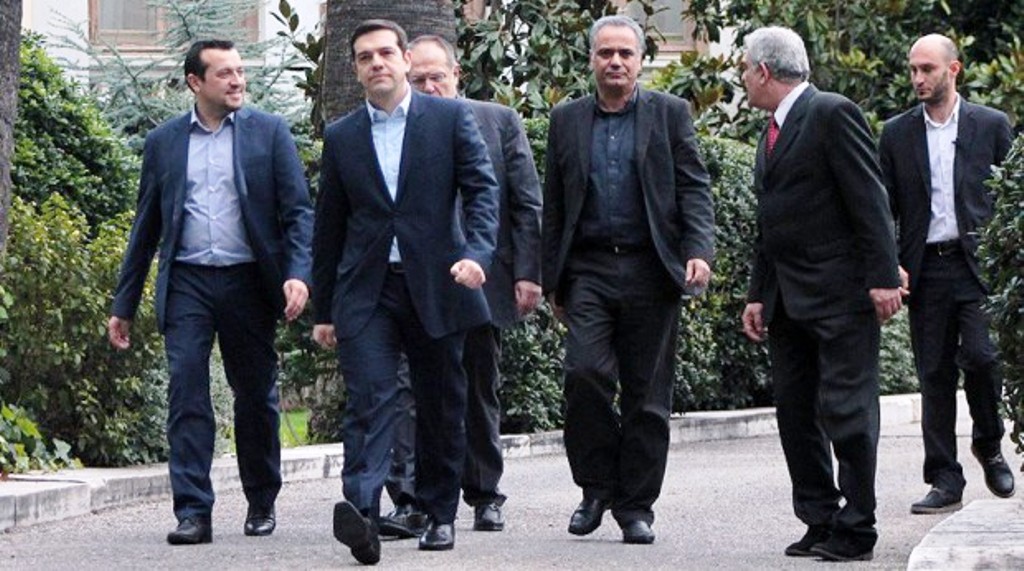 ΦΕΥΓΟΥΝ ΣΑΝ ΤΑ ΠΟΝΤΙΚΙΑ ΑΠΟ ΤΑ ΓΡΑΦΕΙΑ ΤΟΥΣ ΟΙ ΥΠΟΥΡΓΟΙ ΤΟΥ ΣΥΡΙΖΑ ΚΑΙ ...