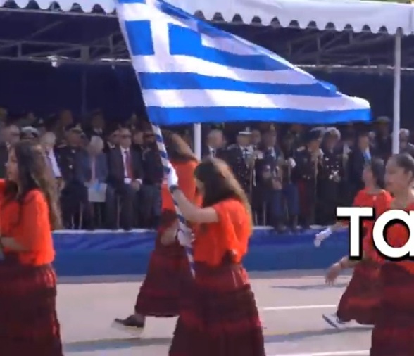 ΠΟΥ ΝΟΜΙΖΑΝ ΟΤΙ ΒΡΙΣΚΟΝΤΑΙ, ΣΕ ΤΣΑΝΤΙΡΙ; ΞΕΦΤΙΛΙΣΑΝ ΤΟ “ΟΧΙ” ΟΙ ...
