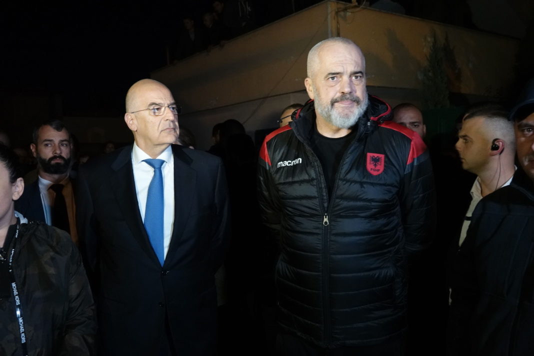 ΚΑΛΑ ΔΕΝ ΤΟ ΠΡΟΣΕΞΕ ΚΑΝΕΙΣ; ΈΤΣΙ Ο ΜΟΥΛΩΧΤΟΣ ΕΝΤΙ ΡΑΜΑ ΞΕΦΤΙΛΙΖΕΙ ΤΟΝ ...