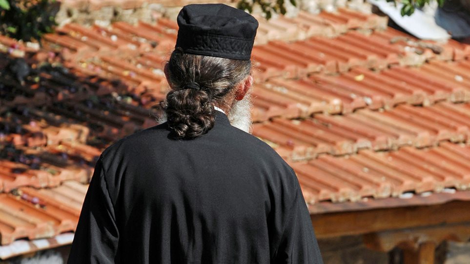 ΟΡΜΗΣΕ ΟΛΟ ΤΟ ΧΩΡΙΟ ΝΑ ΤΟΝ ΛΙΝΤΣΑΡΕΙ! “ΠΑΙΔΕΡΑΣΤΗ, ΚΤΗΝΟΣ ΘΑ ΣΕ…” – ΣΟΚ ...