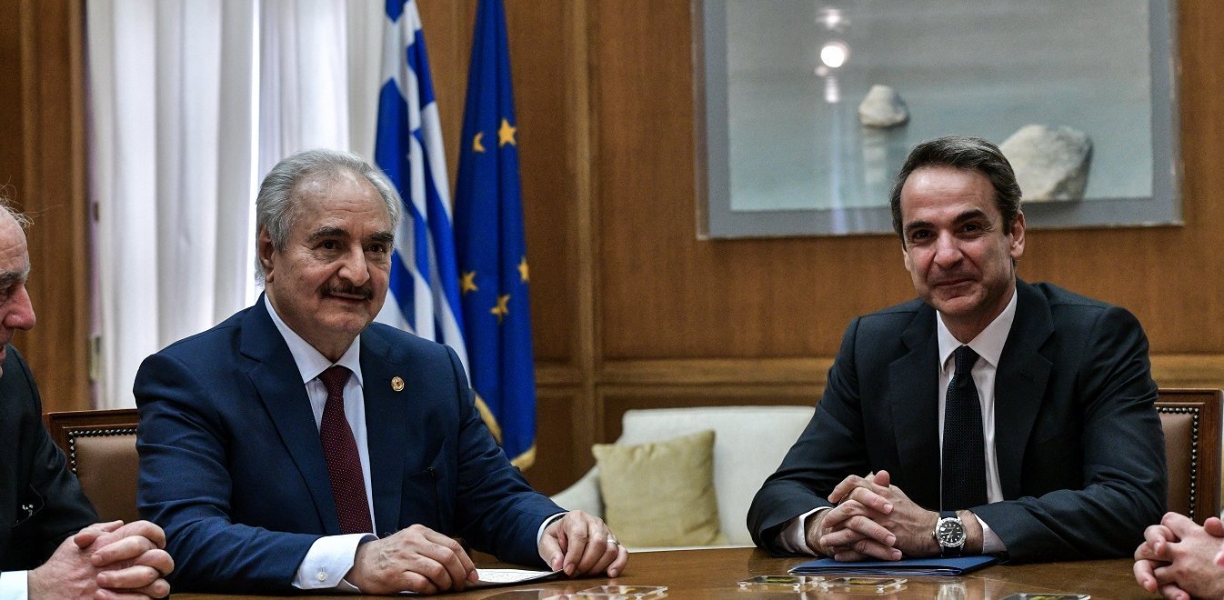 ΠΑΡΑΣΚΗΝΙΟ – ΣΥΝΑΝΤΗΣΗ ΜΗΤΣΟΤΑΚΗ ΜΕ ΧΑΦΤΑΡ ΣΤΗ ΒΟΥΛΗ – Η ΑΤΑΚΑ ΠΟΥ ...