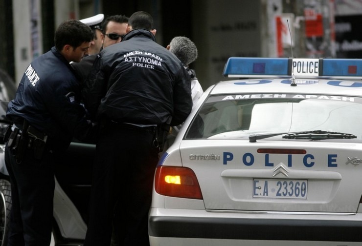ΑΠΙΣΤΕΥΤΟ! ΤΟ ΠΡΩΙ ΑΣΤΥΝΟΜΙΚΟΣ, ΤΟ ΒΡΑΔΥ ΛΗΣΤΗΣ! ΣΥΝΕΛΗΦΘΗ 29ΧΡΟΝΟΣ ...
