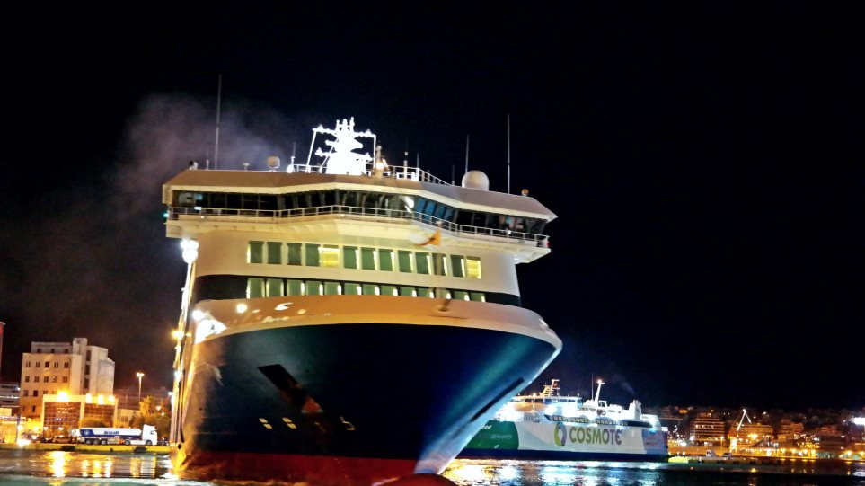 Μαρτυρία για τον 41χρονο που έπεσε από το «Blue Star 2»: «Φαινόταν πολύ ...