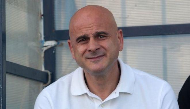 «Βγάλε το χέρι από την τσέπη»: Έξαλλος ο Κετσπάγια με δημοσιογράφο ...