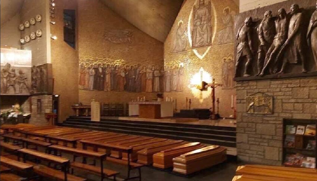 Αφιερωμένο στους Ελληνάρες που κάνουν… διακοπές! Φέρετρα παντού στην ...