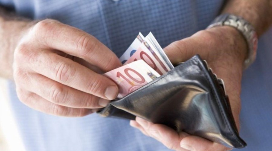 ΤΟ ΧΕΡΙ ΣΤΗΝ ΤΣΕΠΗ ΖΗΤΗΣΕ ΝΑ ΒΑΛΟΥΝ ΟΙ ΒΟΥΛΕΥΤΕΣ ΤΟΥ Ο ΚΥΡΙΑΚΟΣ ...