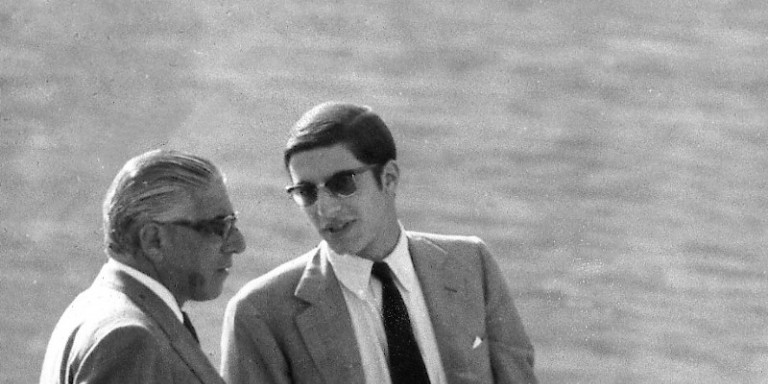 Σπάνιες φωτό του Αλέξανδρου Ωνάση με αεροπλάνο – Makeleio.gr