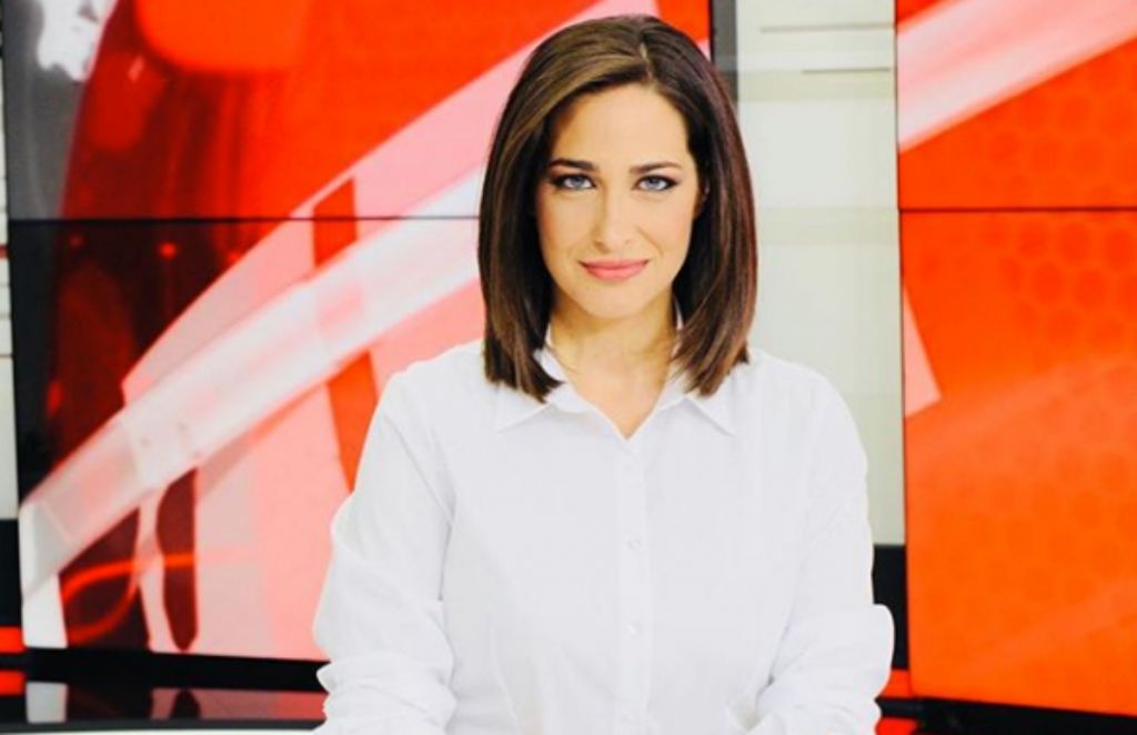 ΤΗΣ ΠΟΥΤ@ΝΑΣ ΣΤΟ ΜΕΓΑΛΟ ΚΑΝΑΛΙ! ΧΑΜΟΣ ΣΤΟΝ ΑΕΡΑ ΜΕ ΤΗΝ ΚΕΝΤΡΙΚΗ ...