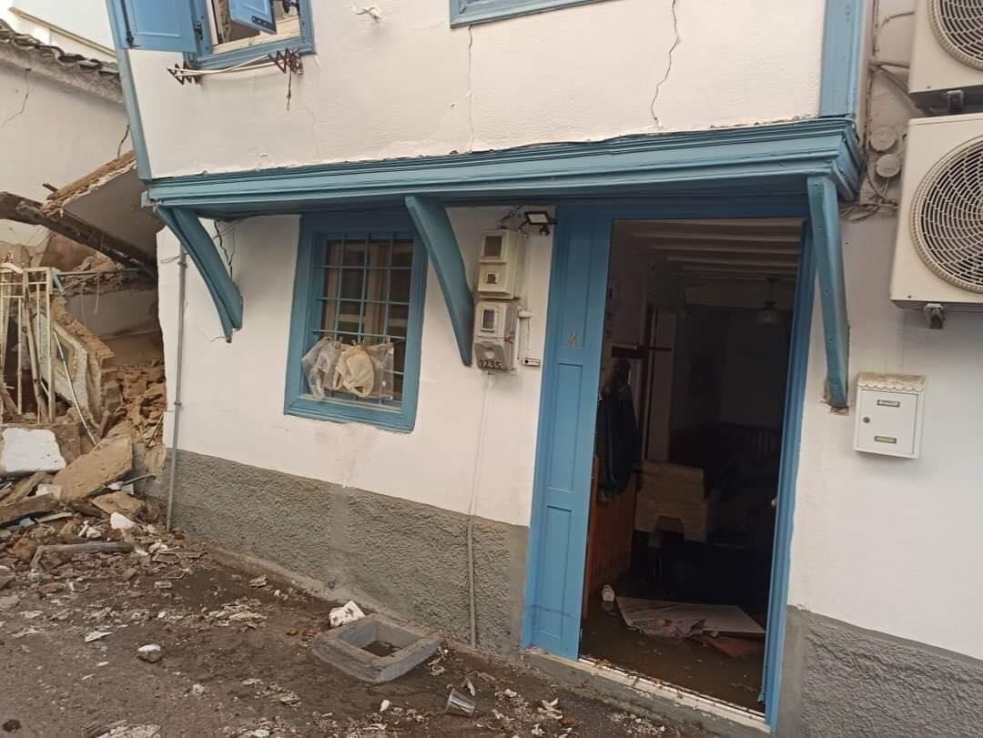 ΒΙΒΛΙΚΕΣ ΕΙΚΟΝΕΣ ΣΤΗ ΣΑΜΟ ΜΕΤΑ ΤΑ 6.7 ΡΙΧΤΕΡ! ΜΙΑ ΓΥΝΑΙΚΑ ΧΑΡΟΠΑΛΕΥΕΙ ...