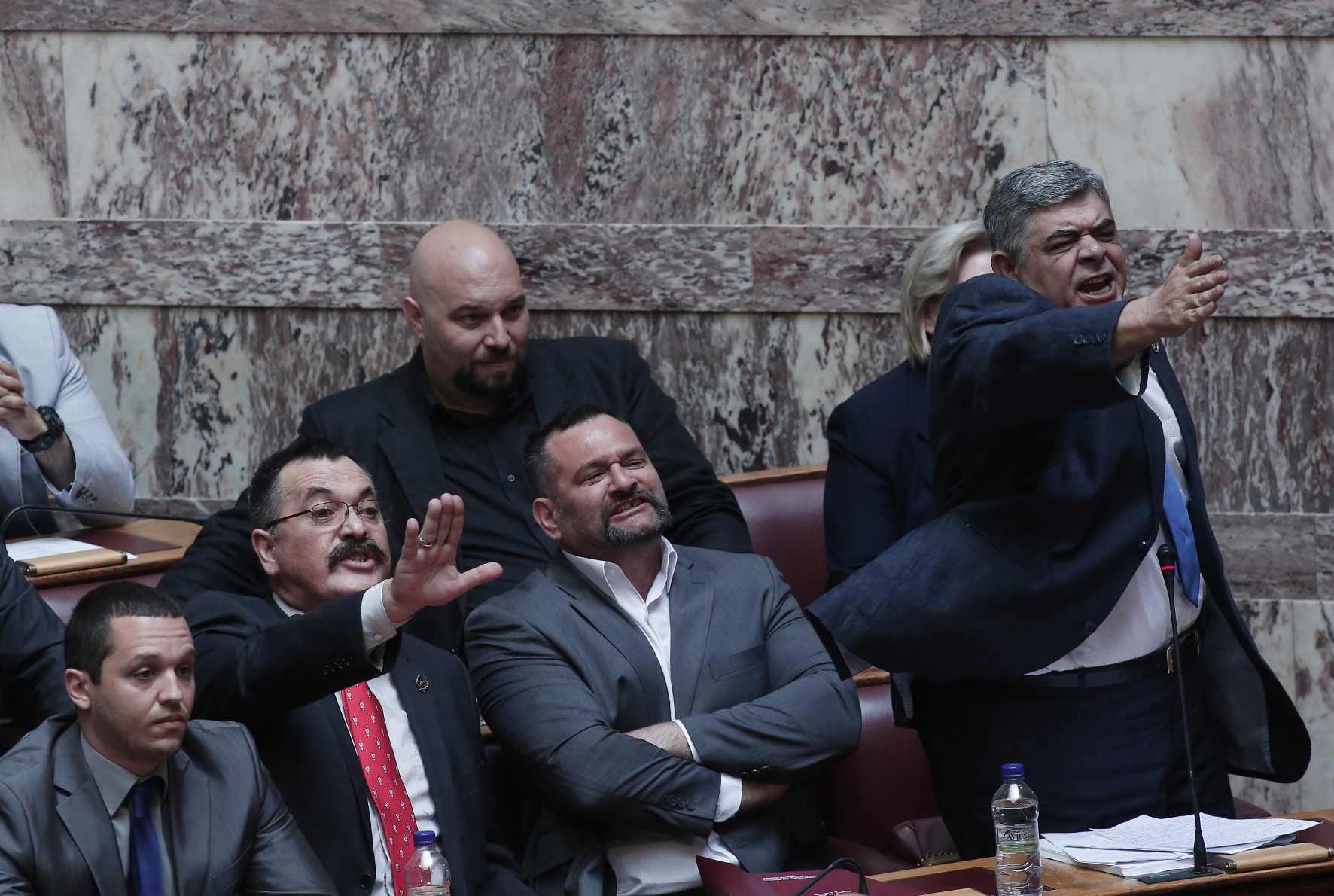 ΜΠΛΟΚΟ και στο Twitter…. Κατέβασε τους λογαριασμούς των καταδικασθέντων ...