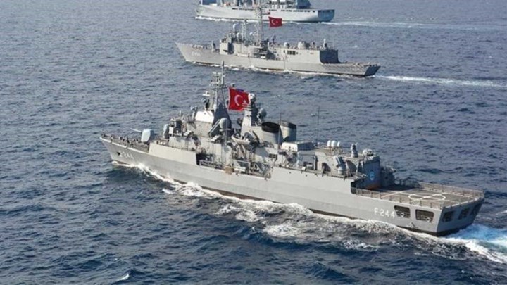 ΤΙΠΟΤΑ ΔΕΝ ΣΤΑΜΑΤΑ ΤΟΝ ΕΡΝΤΟΓΑΝ! ΑΣΚΗΣΗ ΜΕ ΕΠΩΝΥΜΙΑ “ΓΑΛΑΖΙΑ ΠΑΤΡΙΔΑ ...
