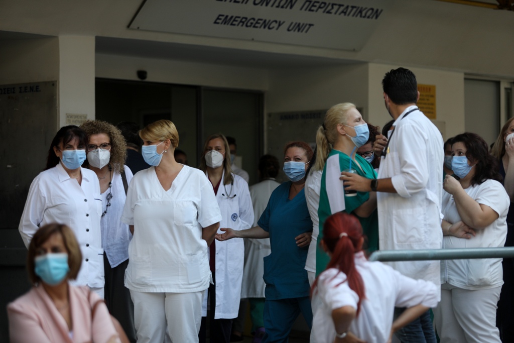 ΧΑΟΣ ΣΤΑ ΝΟΣΟΚΟΜΕΙΑ – ΚΑΤΑΡΡΕΕΙ ΤΟ ΣΥΣΤΗΜΑ ΥΓΕΙΑΣ – ΠΡΟΕΔΡΟΣ ΠΟΕΔΗΝ ...