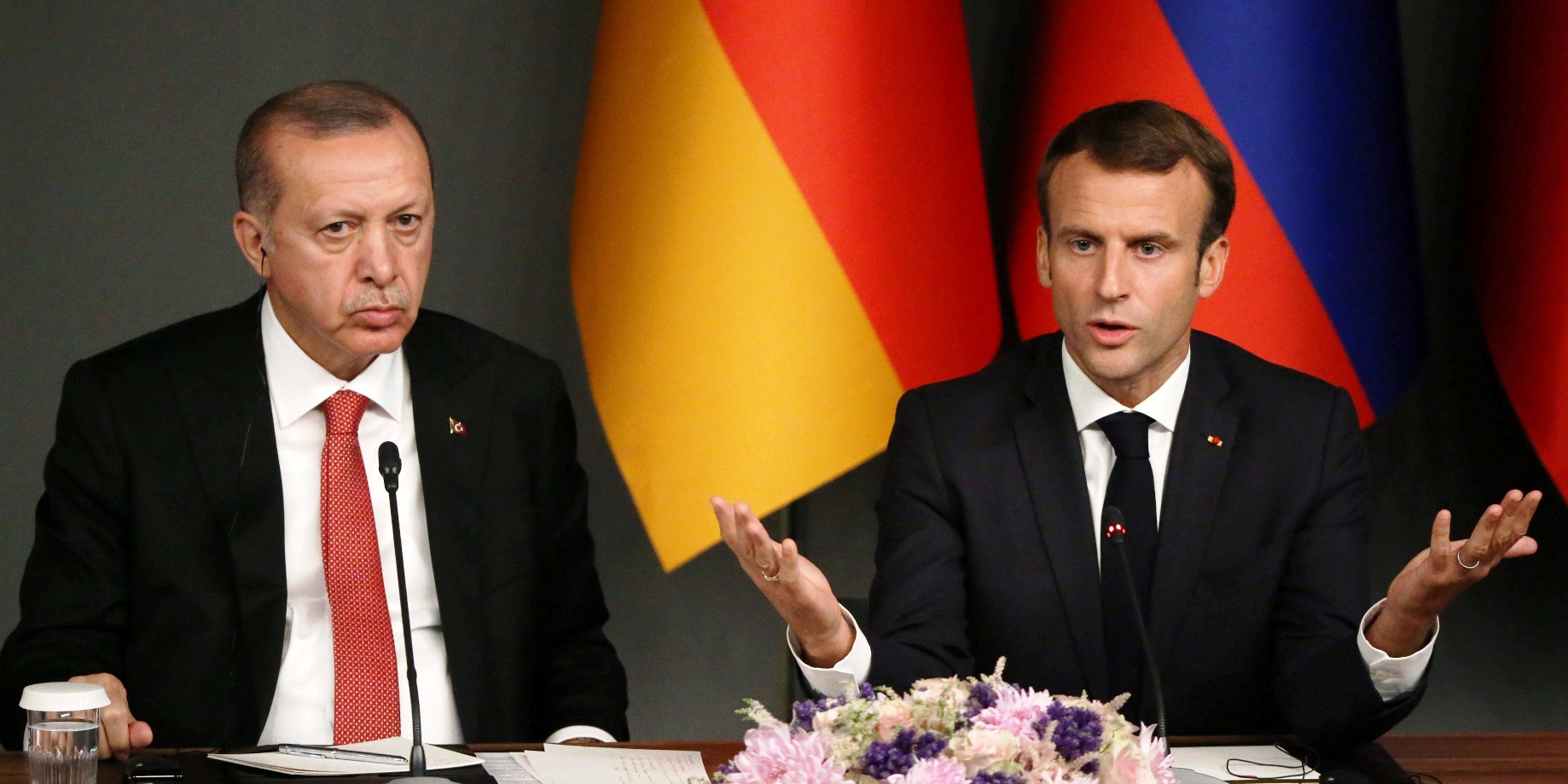 ΑΠΟΤΕΛΕΙΩΝΕΙ ΤΟΝ ΕΡΝΤΟΓΑΝ Ο ΜΑΚΡΟΝ – «ΕΙΝΑΙ ΨΕΥΤΗΣ ΚΑΙ ΥΒΡΙΣΤΗΣ ...