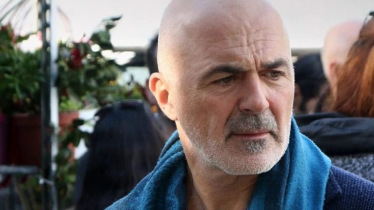 Σοκ και αποτροπιασμός από τις καταγγελίες κατά του Στάθη Λιβαθινού από ...