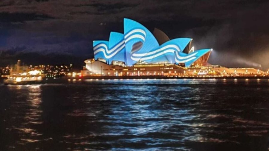 Η όπερα του Σίδνεϊ “ντύθηκε” στα γαλανόλευκα (Βίντεο) – Makeleio.gr