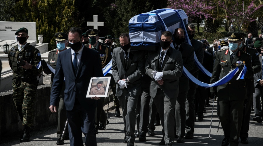 ΙΑΚΩΒΟΣ ΤΣΟΥΝΗΣ: ΜΕ ΣΤΡΑΤΙΩΤΙΚΕΣ ΤΙΜΕΣ Η ΚΗΔΕΙΑ ΤΟΥ ΕΦΟΠΛΙΣΤΗ ΚΑΙ ...