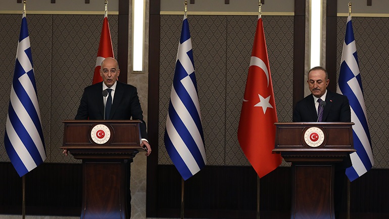 ΚΡΥΟΣ ΙΔΡΩΤΑΣ ΚΑΙ ΠΑΝΙΚΟΣ ΚΟΥΛΗ, ΜΕΤΑ ΤΗΝ ΕΚΡΗΞΗ ΔΕΝΔΙΑ ΣΤΗΝ ΑΓΚΥΡΑ ...