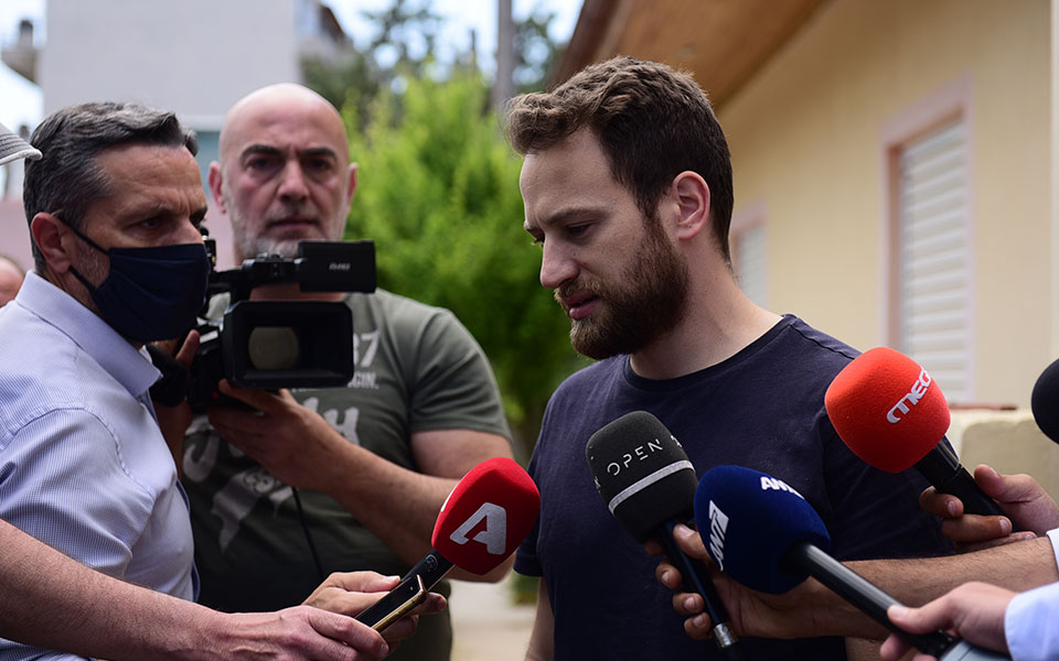 ΣΥΓΚΛΟΝΙΖΕΙ ΤΗΝ ΕΛΛΑΔΑ Η ΑΠΙΣΤΕΥΤΗ ΨΥΧΡΑΙΜΙΑ ΚΑΙ Η ΚΥΝΙΚΟΤΗΤΑ ΤΟΥ ...