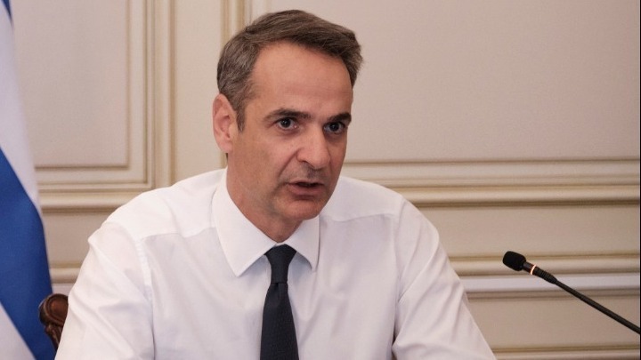 ΤΕΛΕΙΩΝΟΥΝ! ΠΕΦΤΟΥΝ ΚΑΙ ΓΚΡΕΜΟΤΣΑΚΙΖΟΝΤΑΙ – ΚΟΥΛΗ ΣΗΚΩΣΕ ΤΑ ΧΕΡΙΑ ΣΤΟΝ ...