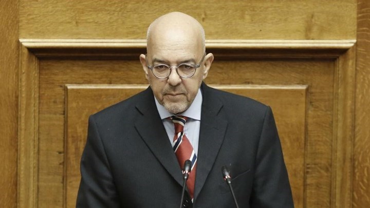 ΓΕΛΑΕΙ ΟΛΗ Η ΧΩΡΑ ΜΕ ΤΗΝ ΥΠΟΚΡΙΣΙΑ! Ο γερμανοτσολιάς Παπαδημητρίου ...