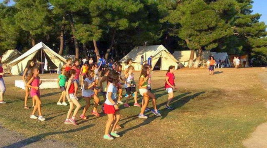 ΑΠΙΣΤΕΥΤΗ ΚΑΤΑΓΓΕΛΙΑ: ΚΡΟΥΣΜΑΤΑ ΚΟΡΩΝΟΪΟΥ ΣΕ ΚΑΤΑΣΚΗΝΩΣΗ ΣΤΑ ΧΑΝΙΑ ...