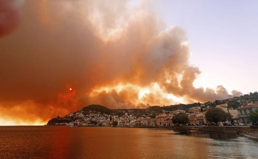 ΦΩΤΙΑ ΣΤΗΝ ΛΙΜΝΗ ΕΥΒΟΙΑΣ – ΣΥΓΚΛΟΝΙΖΟΥΝ ΟΙ ΜΑΡΤΥΡΙΕΣ! ΚΡΑΥΓΕΣ ΑΓΩΝΙΕΣ ...