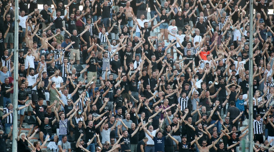 “ΜΗΤΣΟΤΑΚΗ Γ@ΜΙ@Σ@Ι” ΚΑΙ ΣΤΗΝ ΤΟΥΜΠΑ – ΟΠΑΔΟΙ ΤΟΥ ΠΑΟΚ ΒΡΙΖΟΥΝ ΕΝ ΧΟΡΩ ...